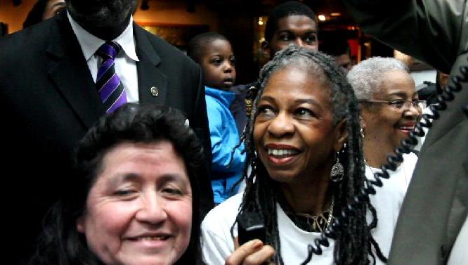 Dr. Iva Carruthers Leads Low-Wage Worker Protest at Union Station in ...